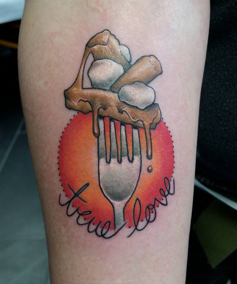 Des tatouages pour honorer certaines vedettes québécoises - Petit Petit ...