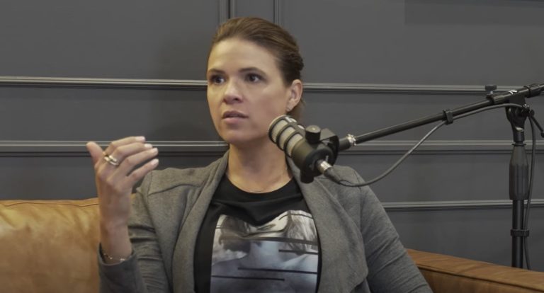 La journaliste Élizabeth Rancourt de TVA ne ménage pas ses mots ...