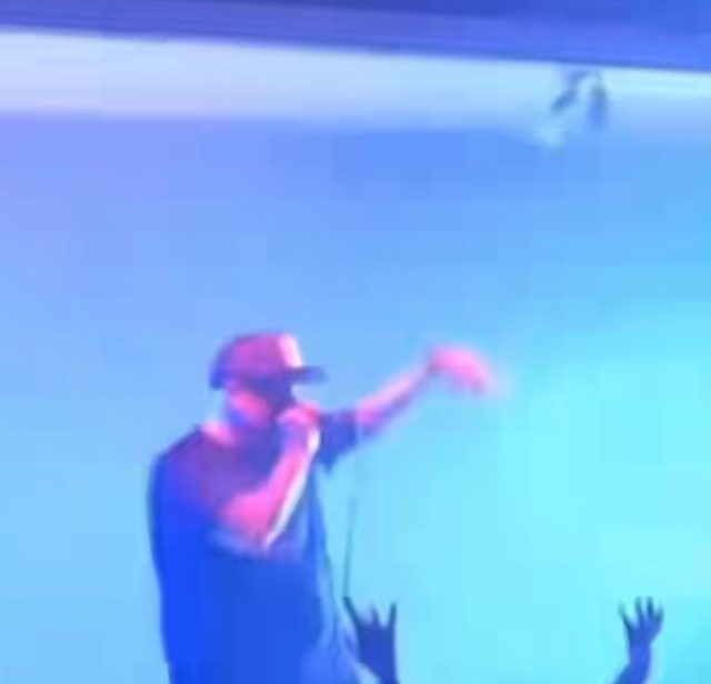 Sir Pathétik a rendu un hommage inoubliable à Blink-182